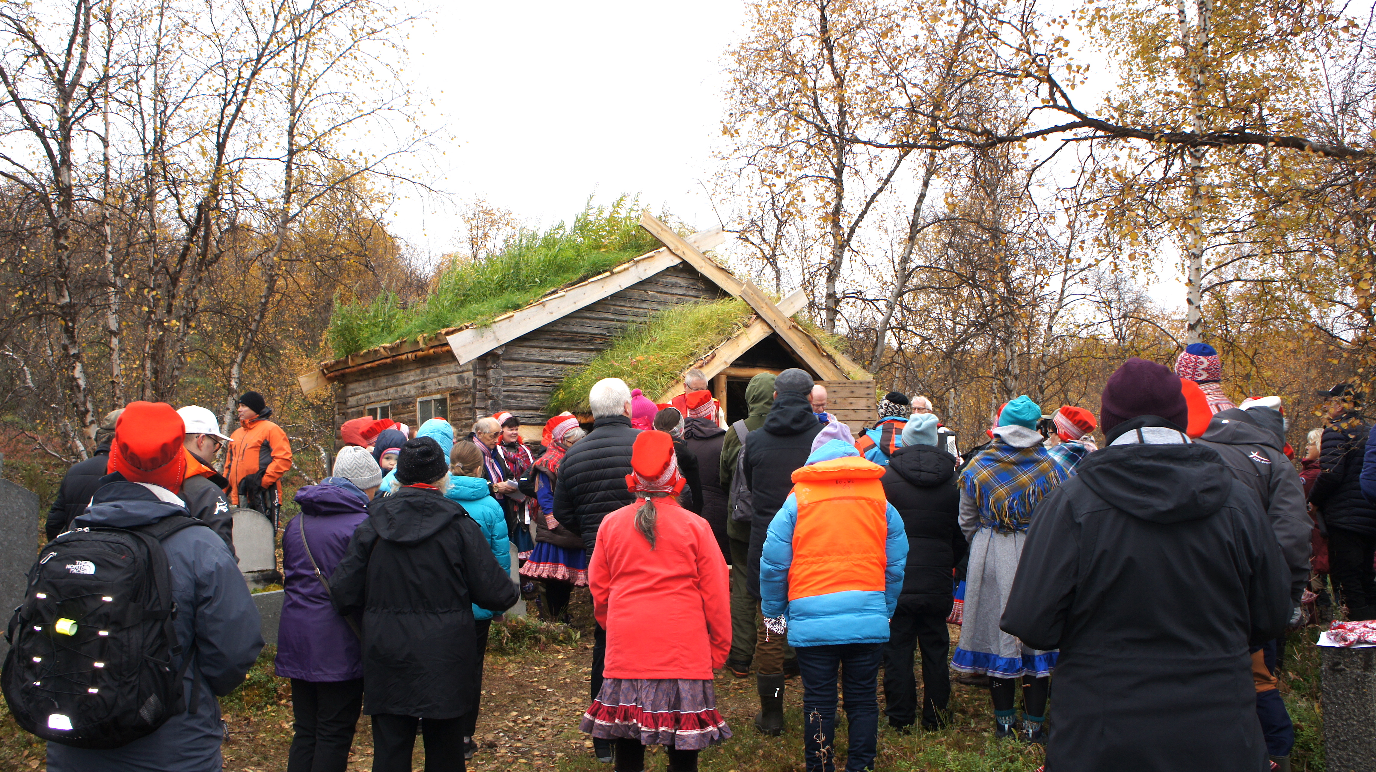 Bilder fra åpningen av Masi fjellkirke – Olderdalen, bygda vår